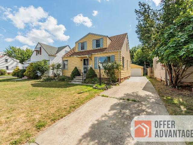 4 Br, 2 bath, Single Family 5455 Hollywood Ave