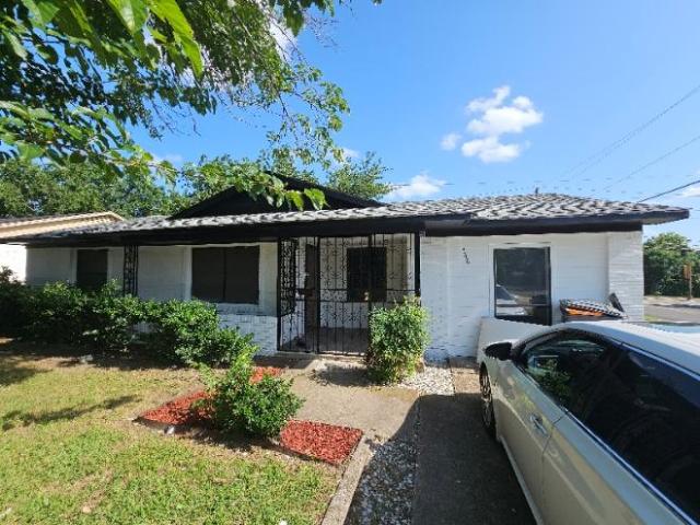 4 Br, 2 bath, Single Family 548 Highfall Dr