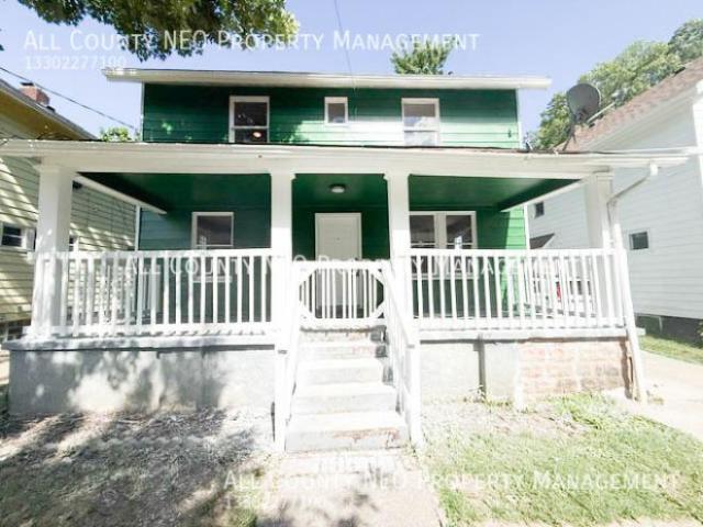 4 Br, 2 bath, Single Family 549 Wildwood Ave