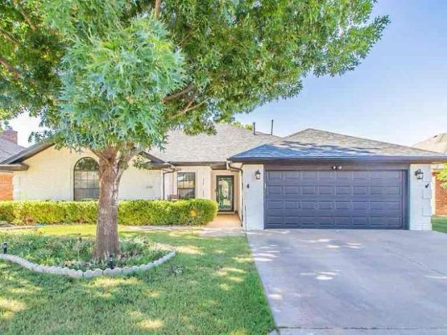 4 Br, 2 bath, Single Family 5609 100th Street