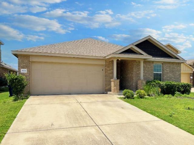 4 Br, 2 bath, Single Family 5772 Corsica Loop