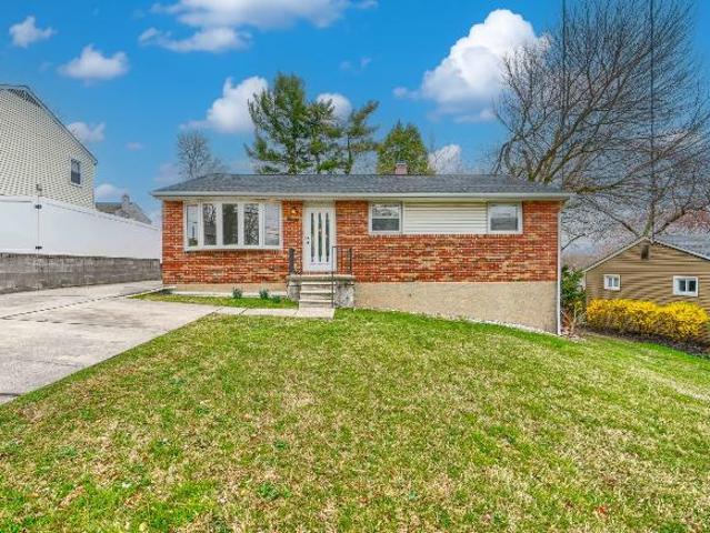4 Br, 2 bath, Single Family 5845 Westwood Ave