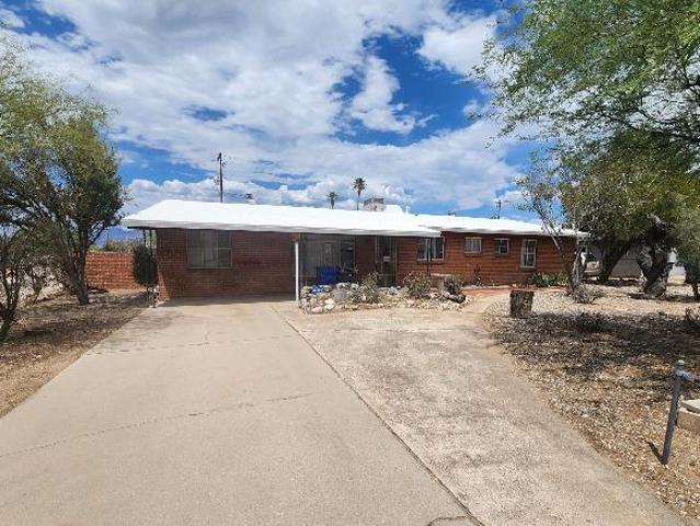 4 Br, 2 bath, Single Family 5901 E 26th St