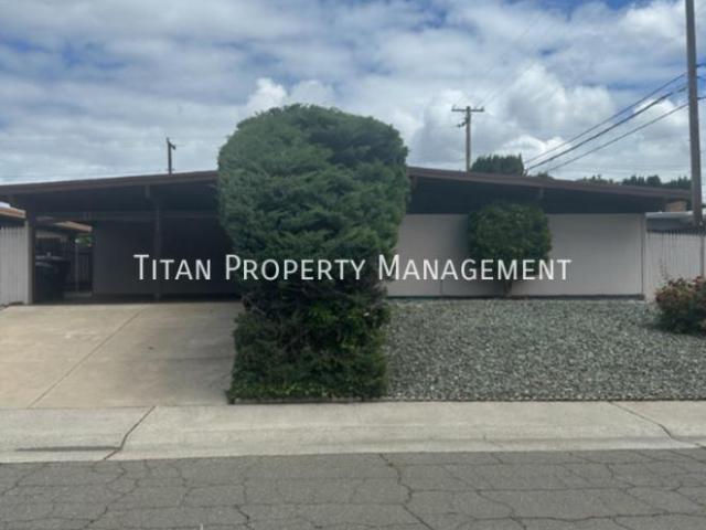 4 Br, 2 bath, Single Family 5000 Tufts Street