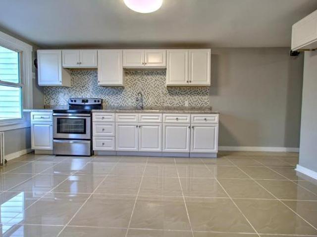 4 Br, 2 bath, Single Family 5012 Kuztown Rd