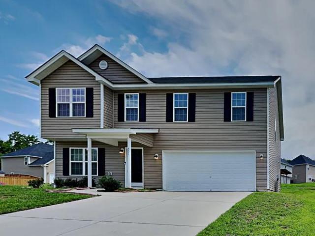 4 Br, 2 bath, Single Family 501 Menlo Park Rd