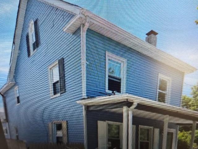 4 Br, 2 bath, Single Family 501 N 4th St