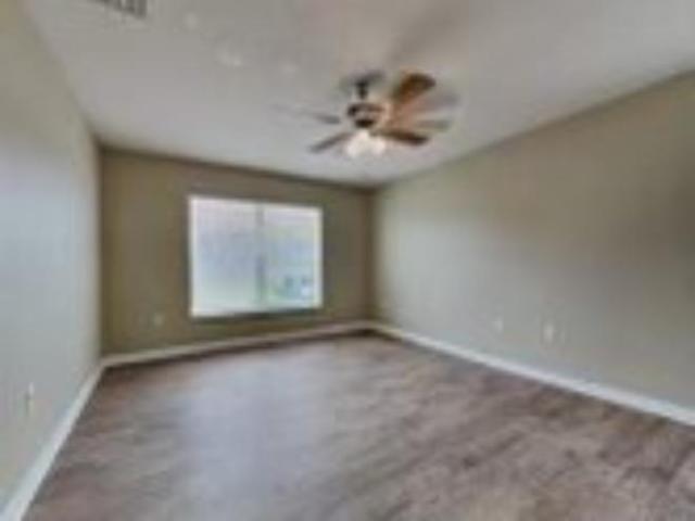 4 Br, 2 bath, Single Family 506 Maple Leaf Ct