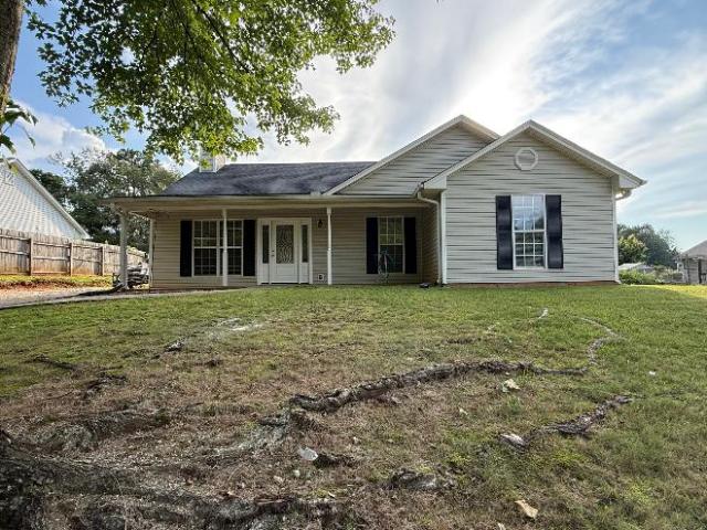 4 Br, 2 bath, Single Family 5115 Twin Oaks Ln
