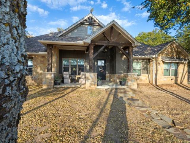 4 Br, 2 bath, Single Family 512 Barham