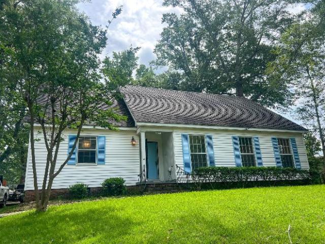4 Br, 2 bath, Single Family 516 N Park St