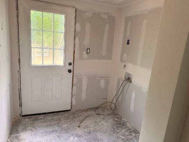4 Br, 2 bath, Single Family 521 Feagin Dr