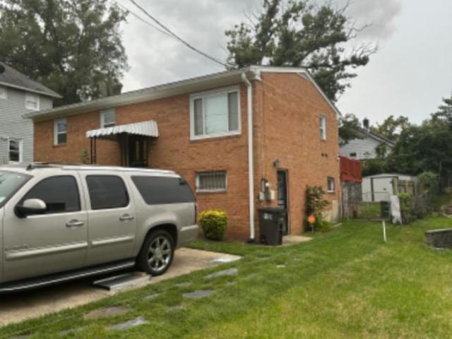 4 Br, 2 bath, Single Family 522 70th St