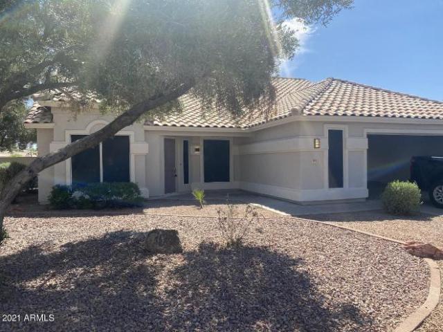 4 Br, 2 bath, Single Family 525 W Candlewood Lane