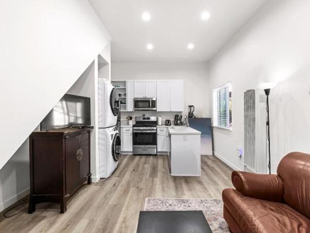 4 Br, 2 bath, Single Family 6419 Shane Pl