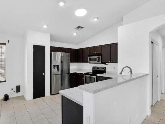 4 Br, 2 bath, Single Family 6550 S 44th Ave