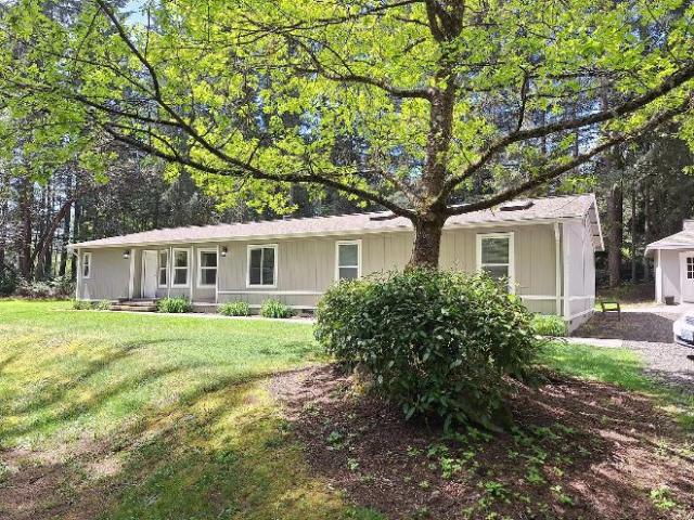 4 Br, 2 bath, Single Family 6674 N Van Decar Rd SE