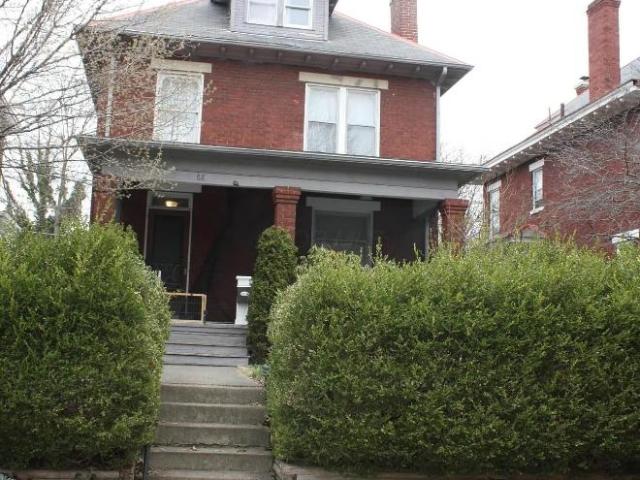 4 Br, 2 bath, Single Family 68 E Oakland Ave