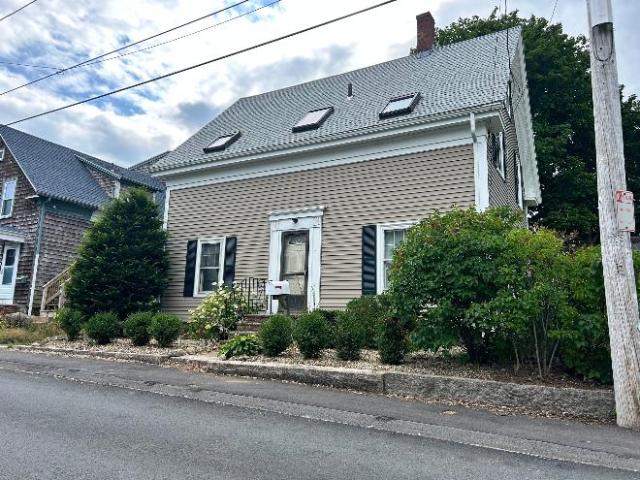 4 Br, 2 bath, Single Family 68 Perkins Street