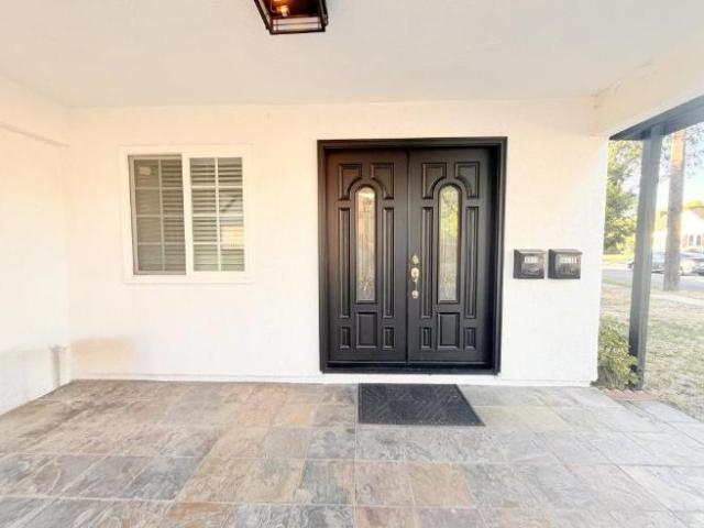 4 Br, 2 bath, Single Family 6003 N Muscatel Ave