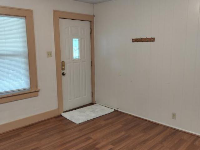 4 Br, 2 bath, Single Family 602 Dodge St