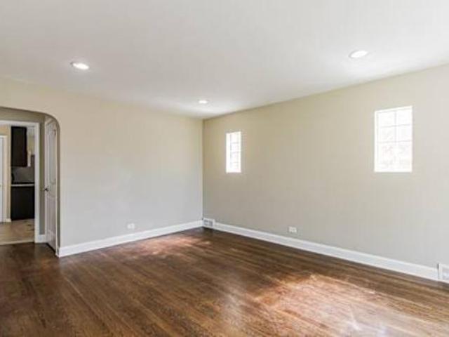 4 Br, 2 bath, Single Family 6043 W Bryn Mawr Ave