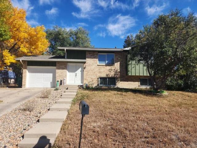 4 Br, 2 bath, Single Family 605 Raemar Drive