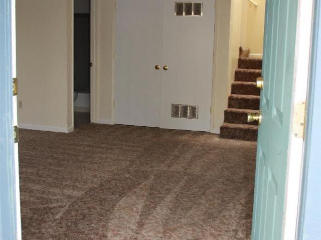 4 Br, 2 bath, Single Family 610 West 1st Avenue