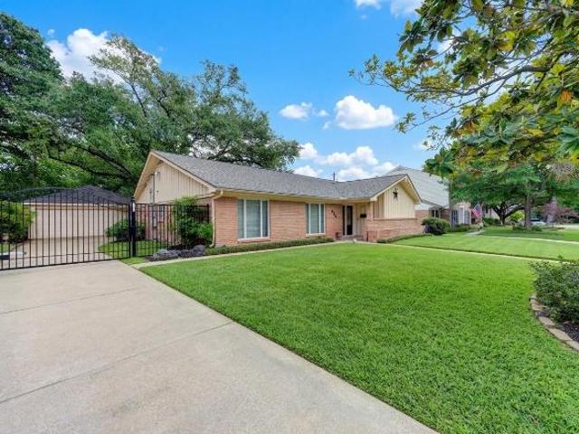 4 Br, 2 bath, Single Family 614 Bendwood
