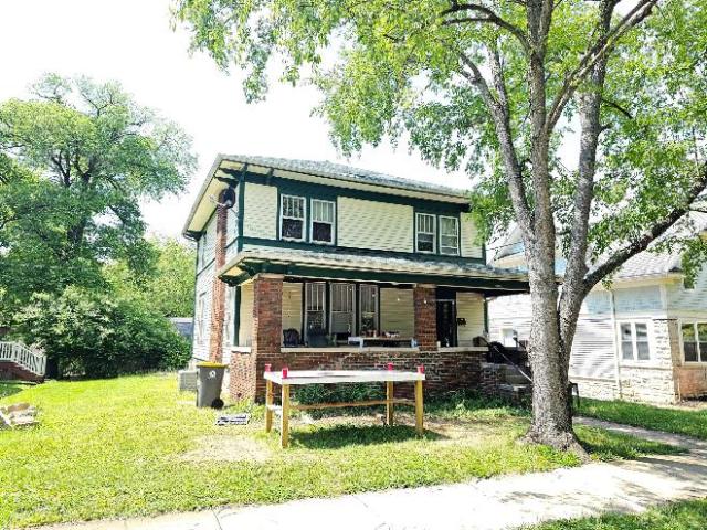 4 Br, 2 bath, Single Family 618 S Fess Ave