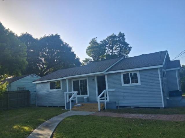 4 Br, 2 bath, Single Family 6218 Anderson St
