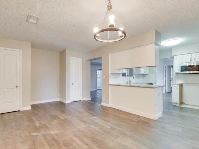 4 Br, 2 bath, Single Family 6241 Cranberry Ln E