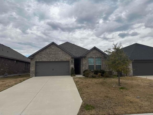 4 Br, 2 bath, Single Family 628 Cherry Hills Rd
