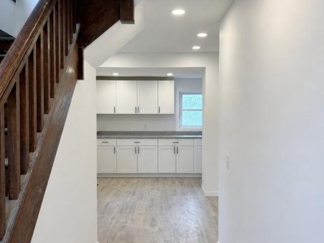 4 Br, 2 bath, Single Family 629 N 9th Ave