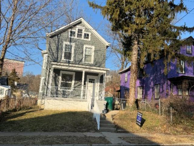 4 Br, 2 bath, Single Family 6304 Desmond St