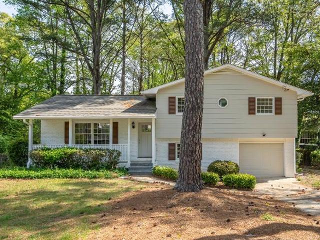 4 Br, 2 bath, Single Family 6310 Thornhedge Drive