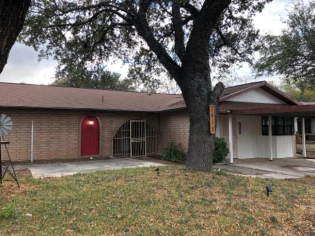 4 Br, 2 bath, Single Family 7418 Meadow Cliff St