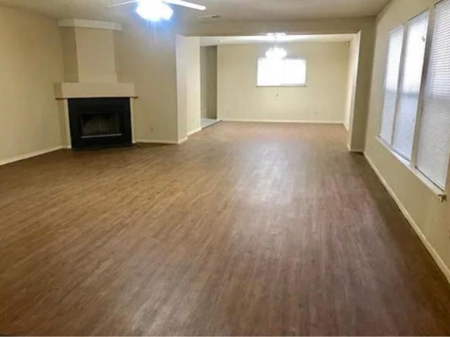 4 Br, 2 bath, Single Family 7422 Radford Trail