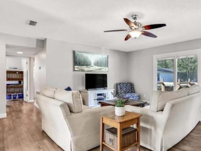 4 Br, 2 bath, Single Family 75028 Edwards Rd
