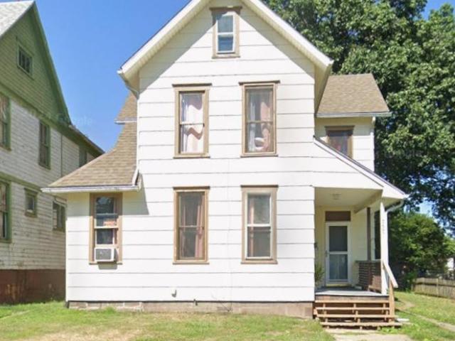 4 Br, 2 bath, Single Family 757 S Freedom Ave