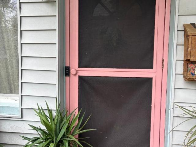 4 Br, 2 bath, Single Family 7573 40th Terrace N