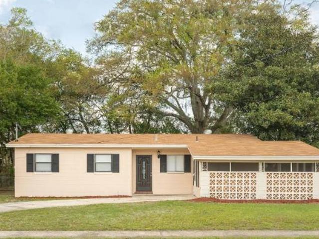 4 Br, 2 bath, Single Family 7707 Falcon Street