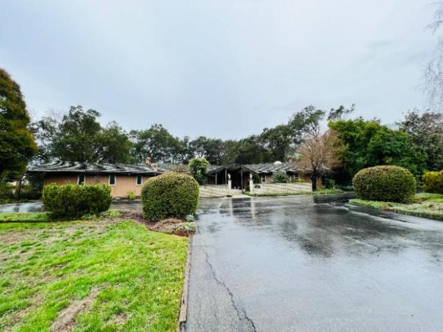4 Br, 2 bath, Single Family 7757 Country Ln