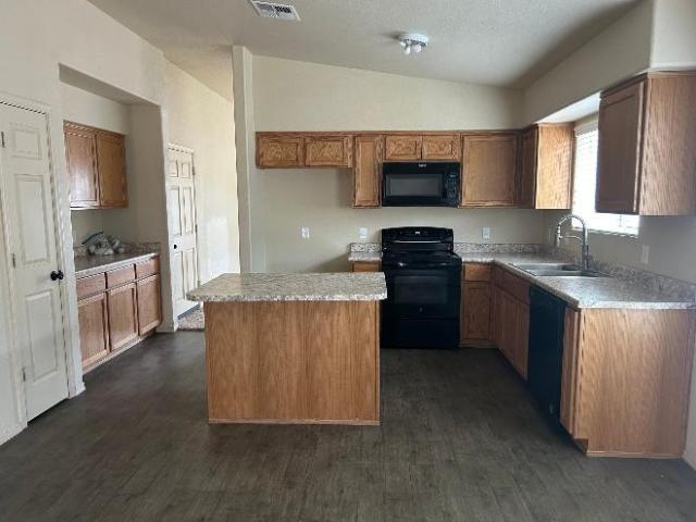 4 Br, 2 bath, Single Family 7826 E 44th Place