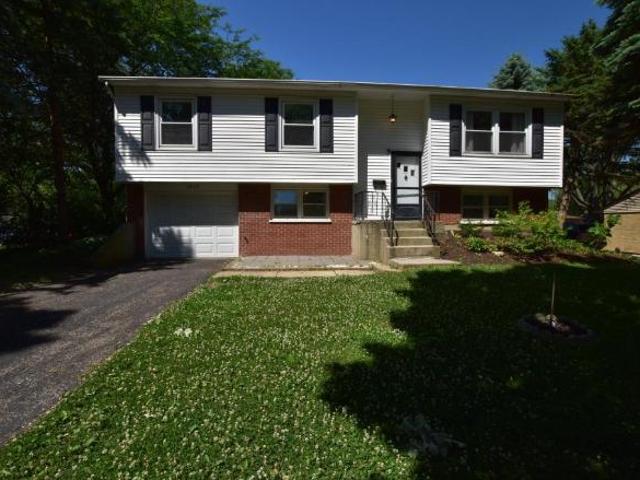 4 Br, 2 bath, Single Family 7852 Sprucewood Ave