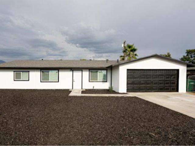 4 Br, 2 bath, Single Family 7877 Dundee Ave