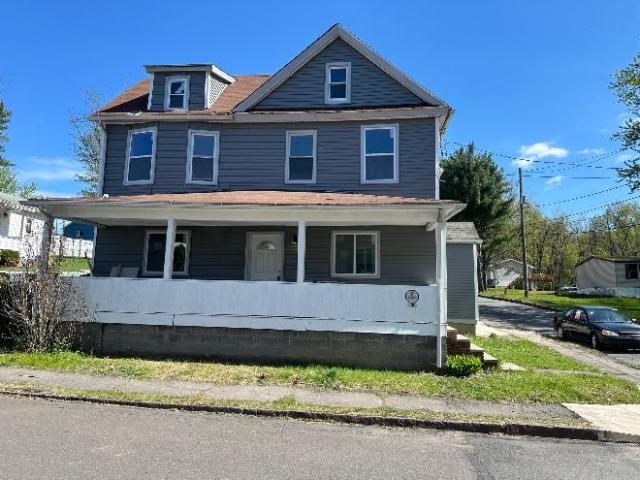 4 Br, 2 bath, Single Family 79 Washington St