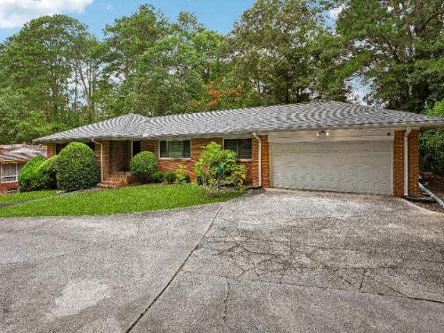 4 Br, 2 bath, Single Family 703 Waterford Rd Nw