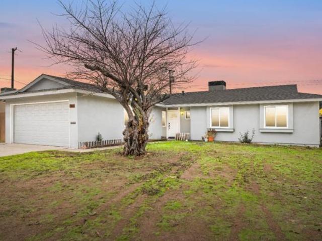 4 Br, 2 bath, Single Family 7052 Forman Way