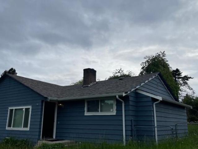 4 Br, 2 bath, Single Family 7315 46th Ave S